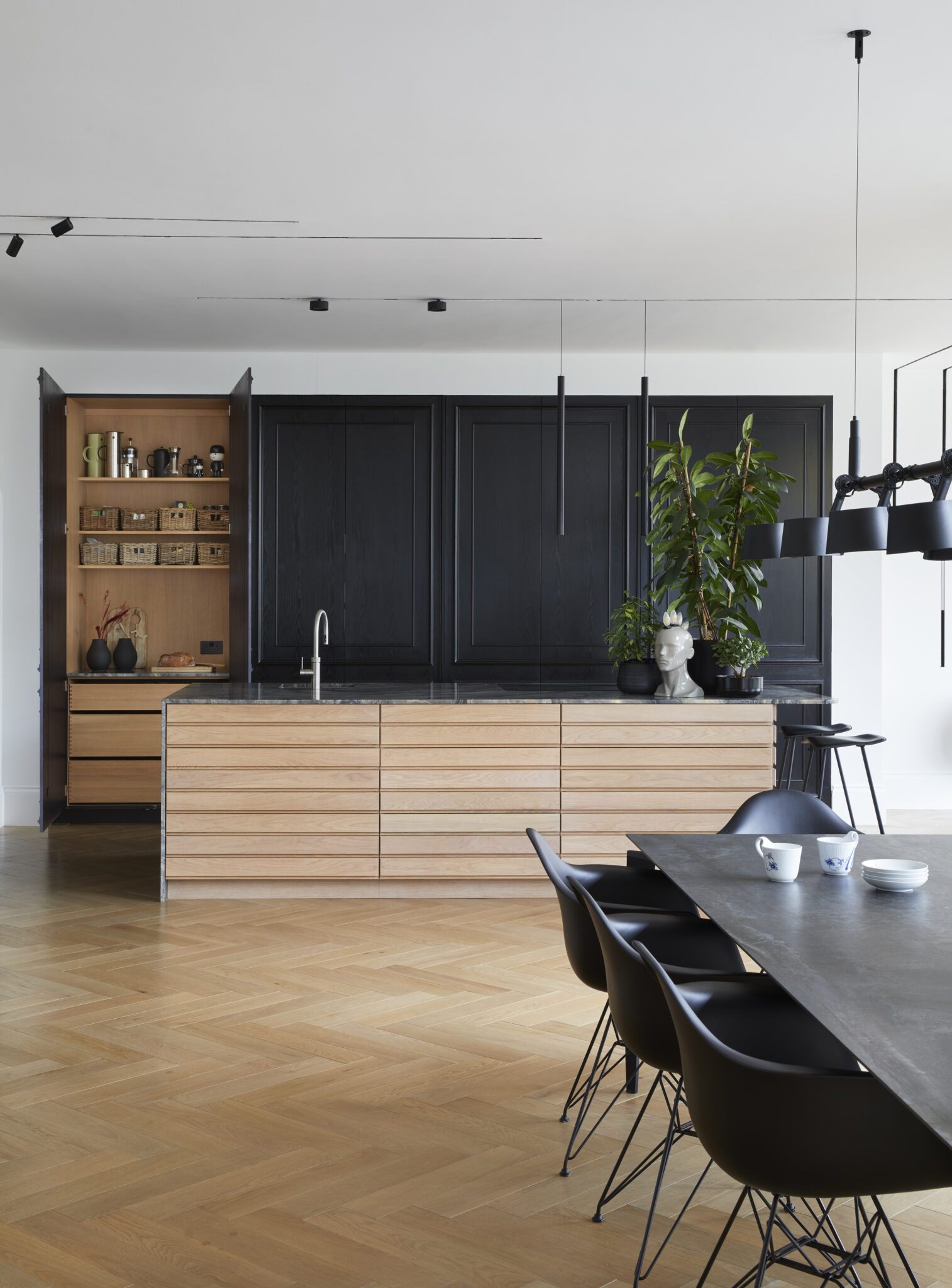 design et al Majestic Charcoalby Sola Kitchens - The Design Awards