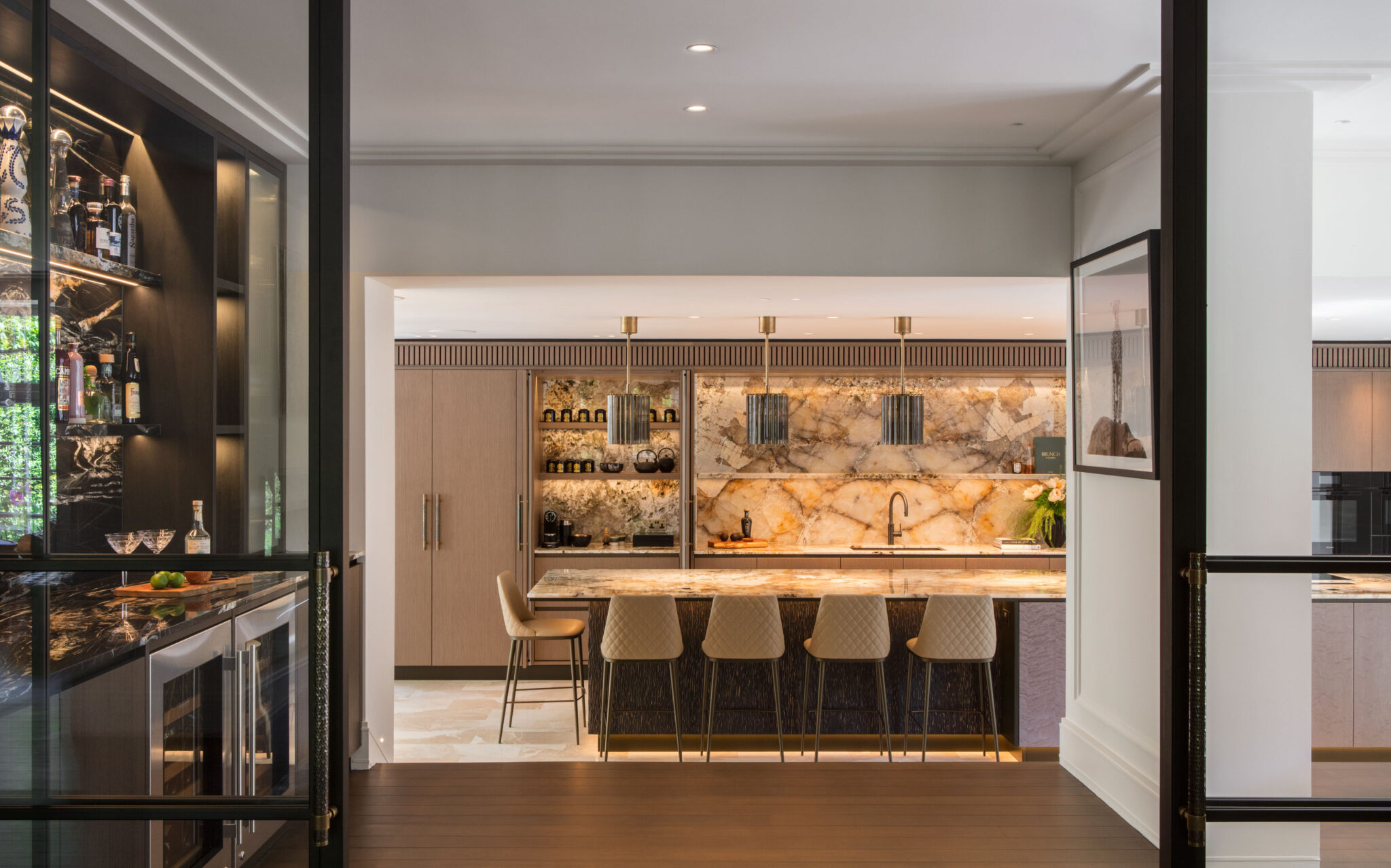 design et al Modern Kitchen Space Incorporating Bar and Media Wall by ...